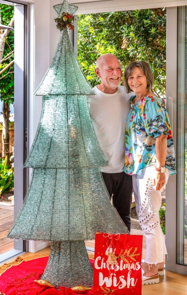 Christine and Tony Bull: Let it shine! - EastLife