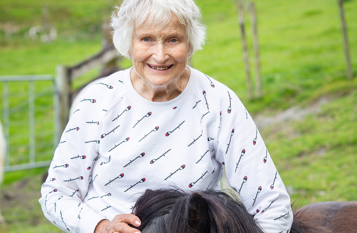 Lynn Collecutt - Clevedon Animal Farm - EastLife